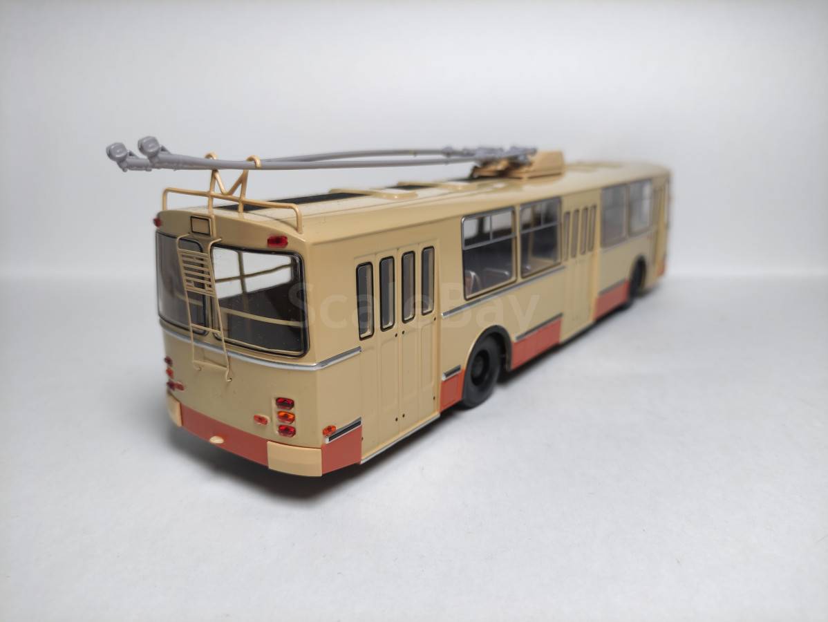 ZIU 9 | Аукцион масштабных и сборных моделей