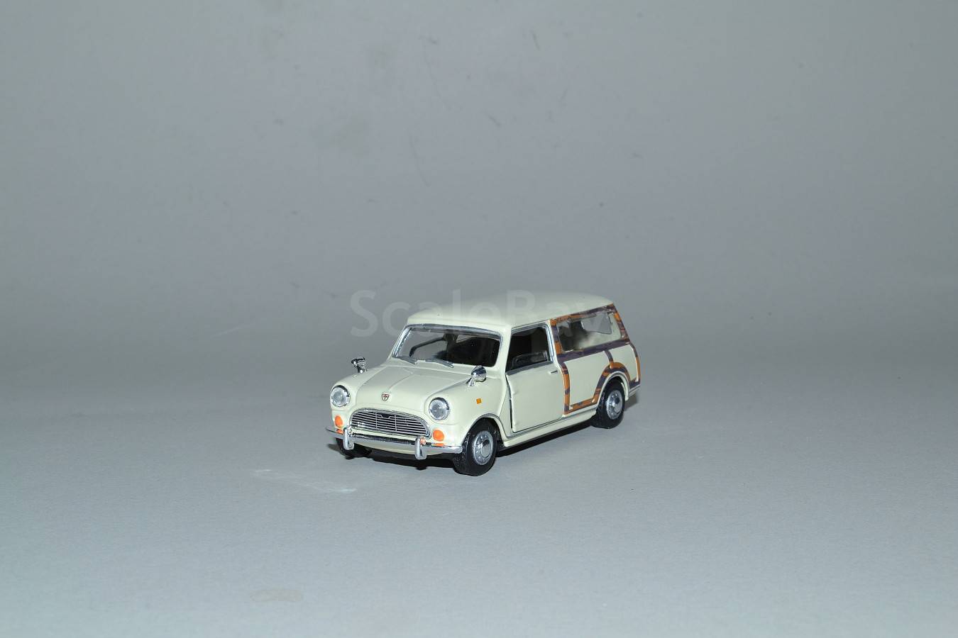 Mini Traveller’s Van | Аукцион масштабных и сборных моделей