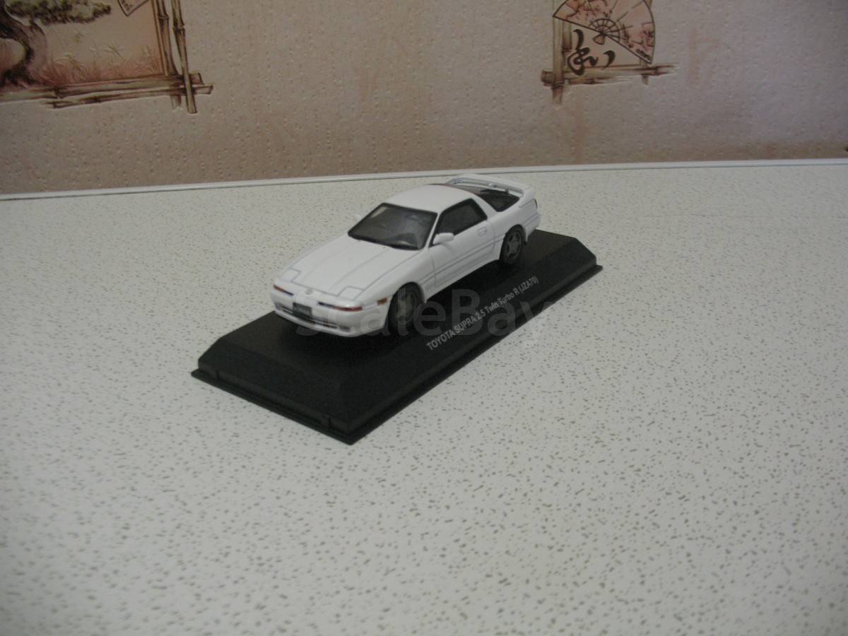 TOYOTA SUPRA 2.5 TWIN TURBO R (JZA70) WHITE Масштабная модель 1/43 ...