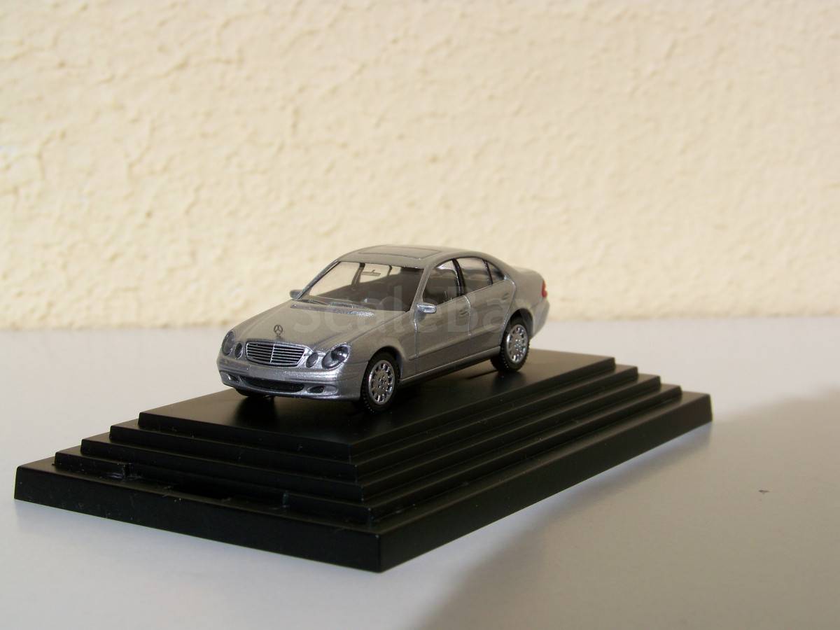 Mercedes Benz E-Klasse (W211) 2001 1/87 Wiking | Аукцион масштабных и ...