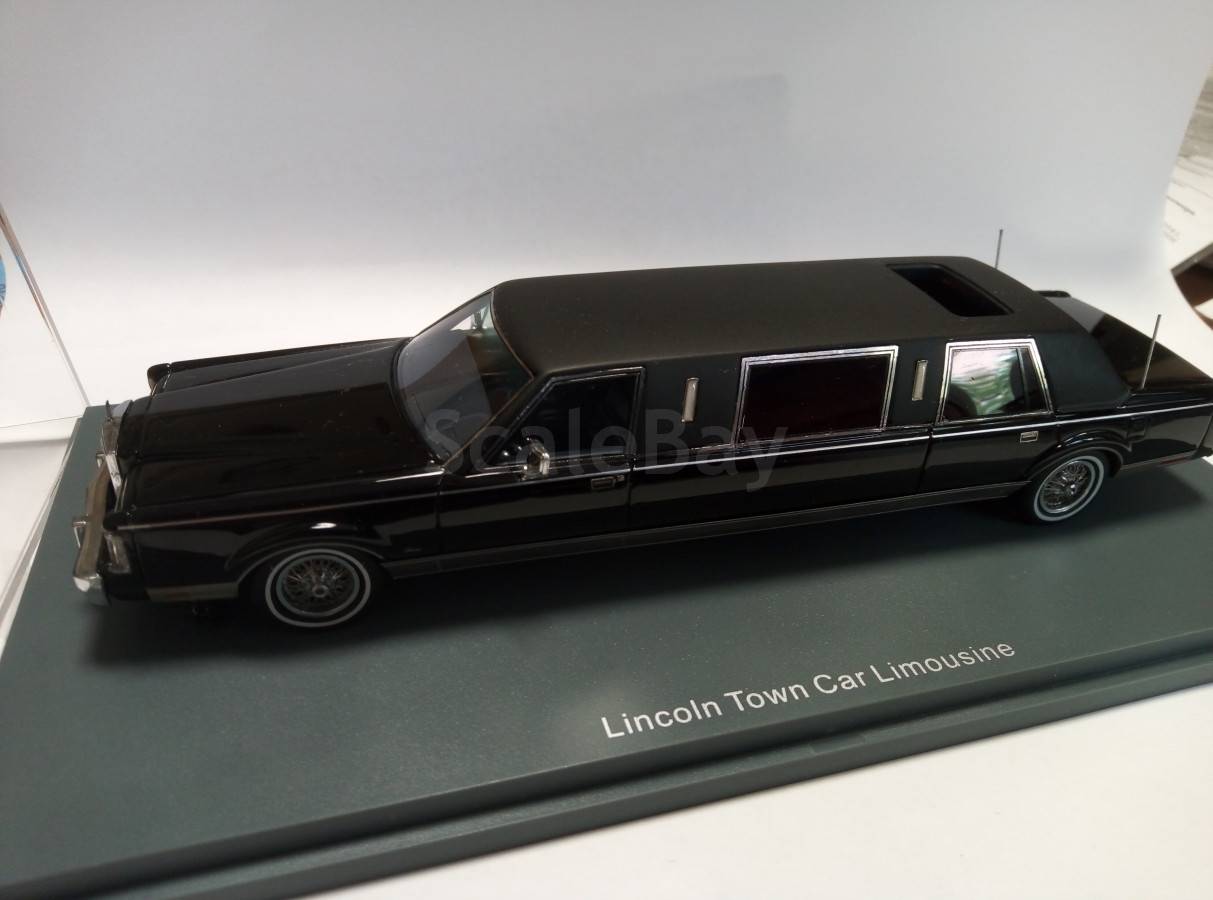 Lincoln Town Car Limousine | Аукцион масштабных и сборных моделей