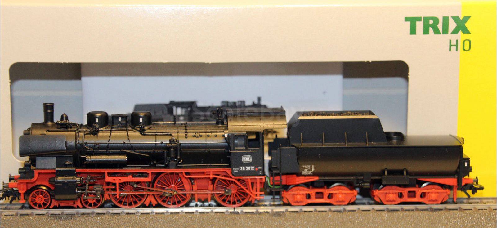 Паровоз+4 вагона или аккумуляторная мотриса на Паровоз TRIX 22382 ...