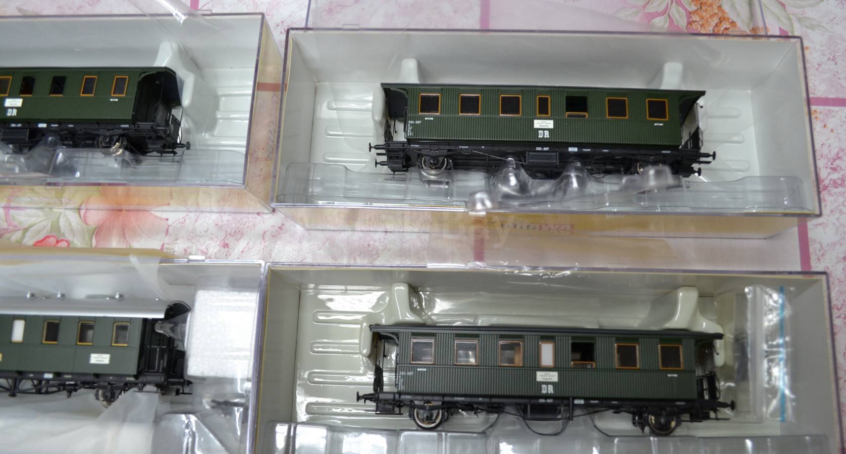 Паровоз+4 вагона или аккумуляторная мотриса на Паровоз TRIX 22382 ...