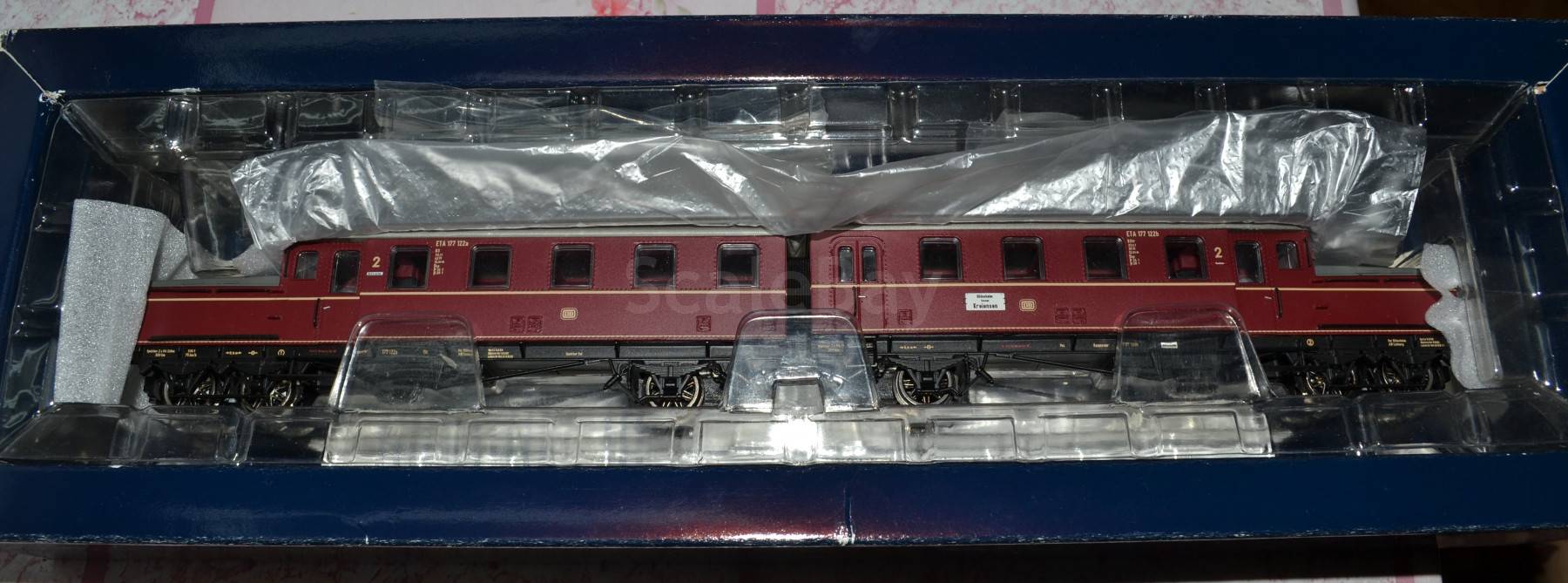 Паровоз+4 вагона или аккумуляторная мотриса на Паровоз TRIX 22382 ...