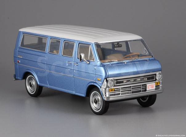 Ford Econoline Premium X | Аукцион масштабных и сборных моделей