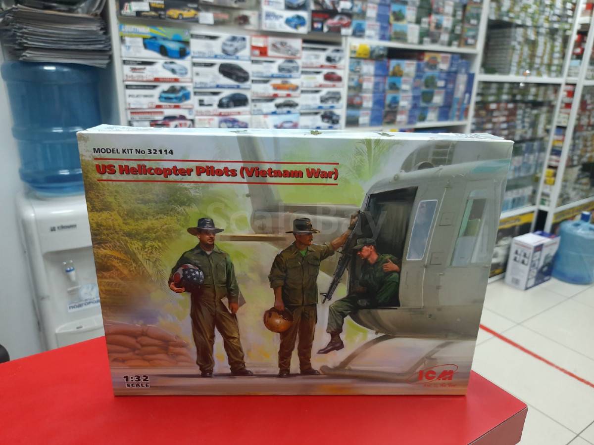 32114 Фигуры, Американские пилоты вертолета (война во Вьетнаме) 1:32 ...