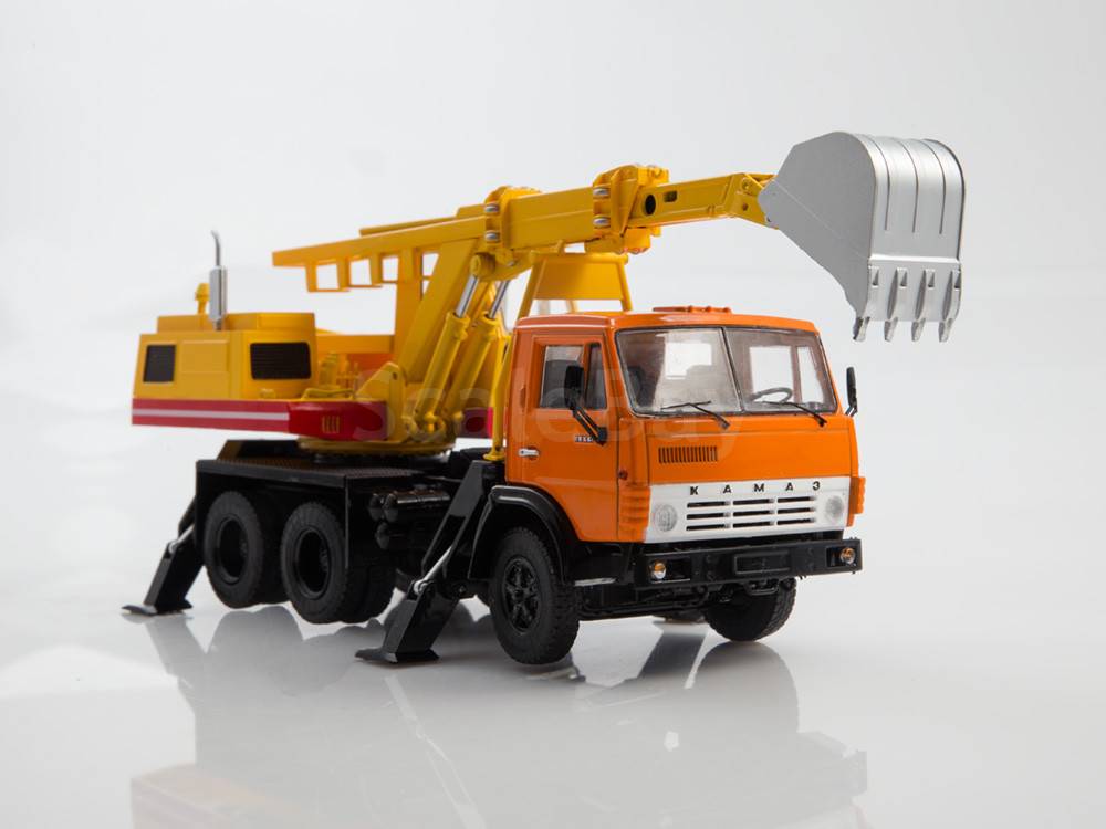 КамАЗ-5511 Экскаватор ЭО-3532 SSM | Аукцион масштабных и сборных моделей