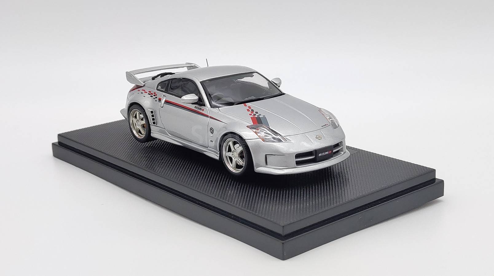 Nissan Fairlady Z 2005 Z33 Nismo S-tune GT [EBBRO] 1/43 | Аукцион масштабных и сборных моделей