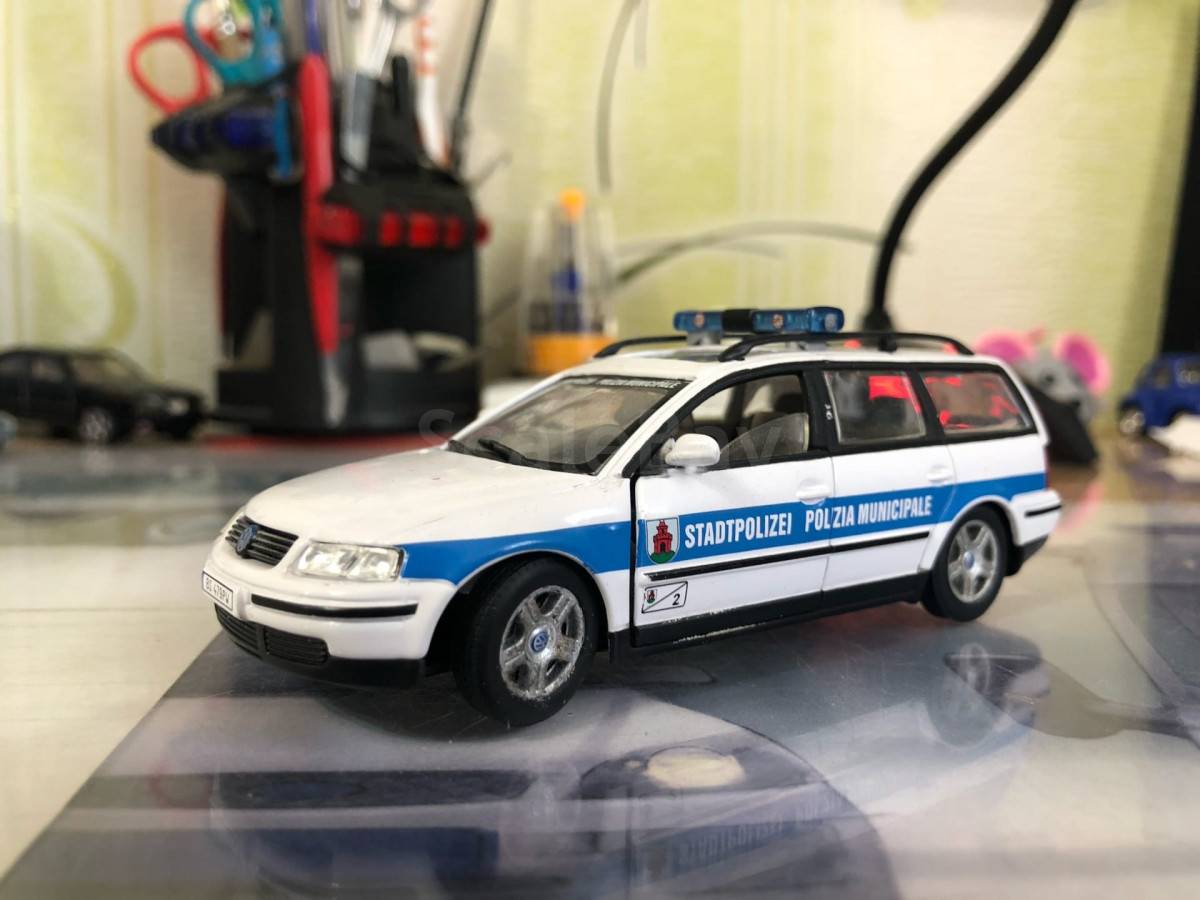 Volkswagen Passat B5 variant Cararama | Аукцион масштабных и сборных ...