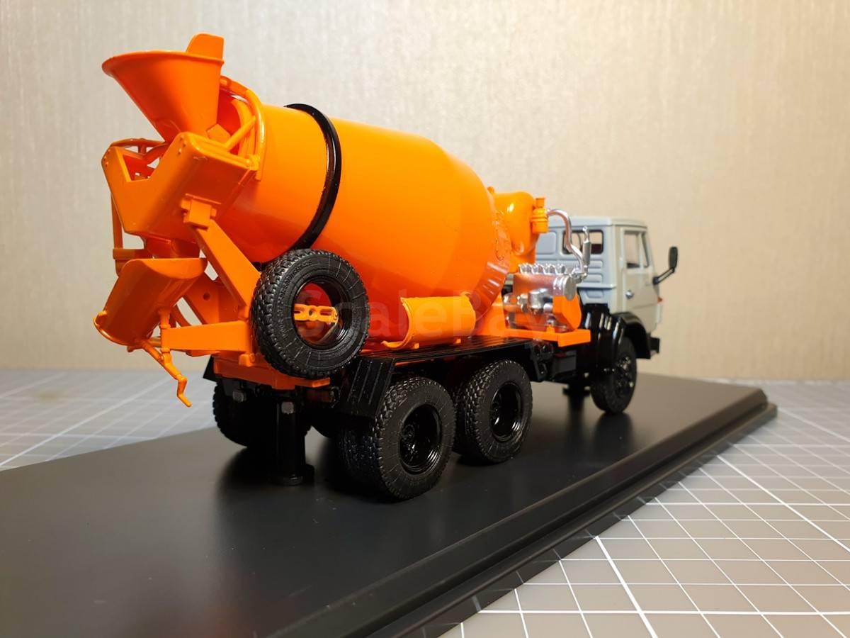 Автобетоносмеситель СБ-92 на шасси КамАЗ-5511 SSM1457 | Аукцион масштабных и сборных моделей