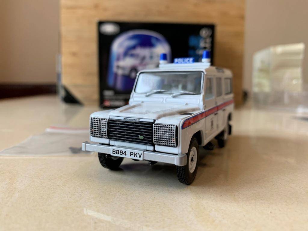 Land Rover 110 station wagon Thames valley police(1983-2019), Corgi ...