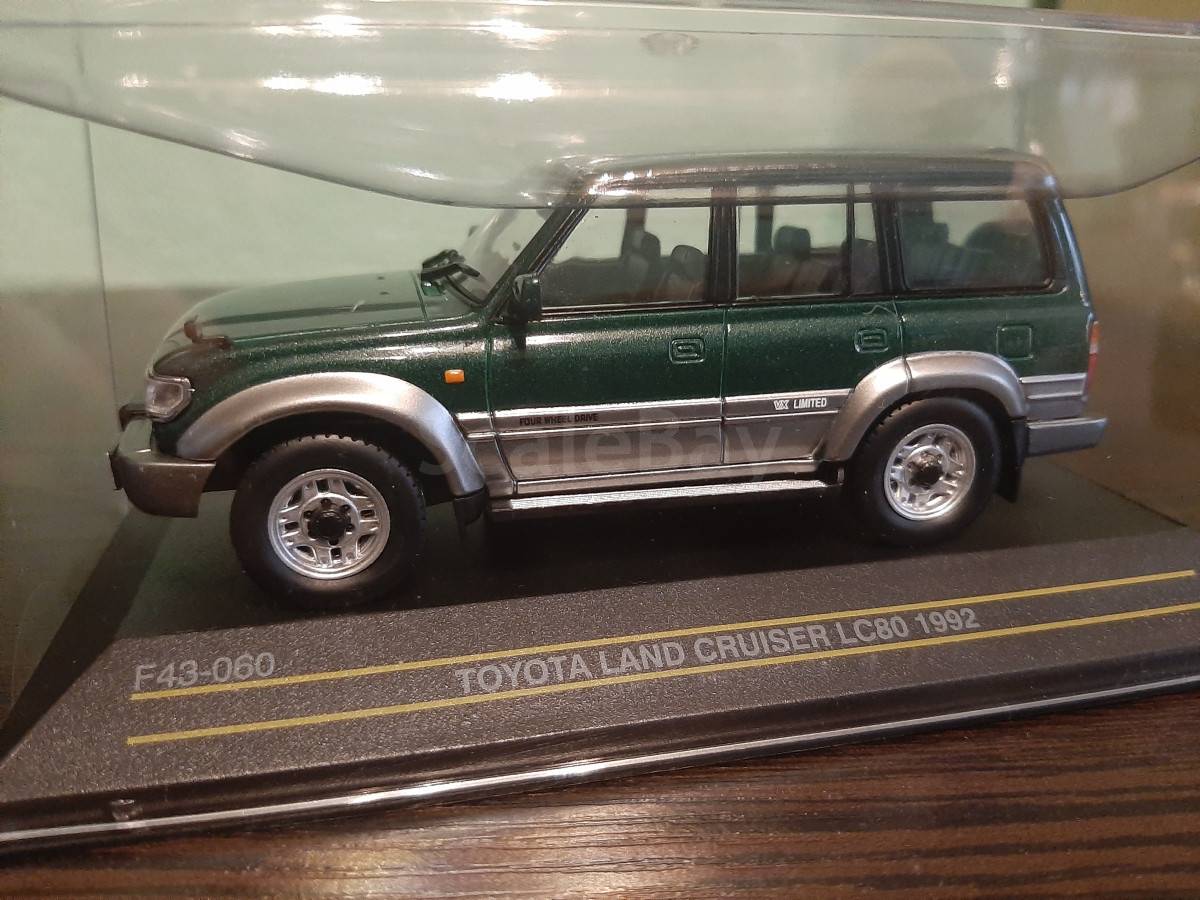 Toyota Land Cruiser LC80 1992 green | Аукцион масштабных и сборных моделей