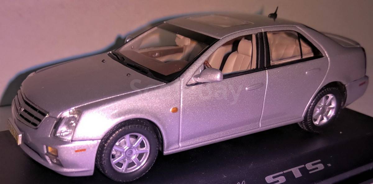 Cadillac STS Norev | Аукцион масштабных и сборных моделей