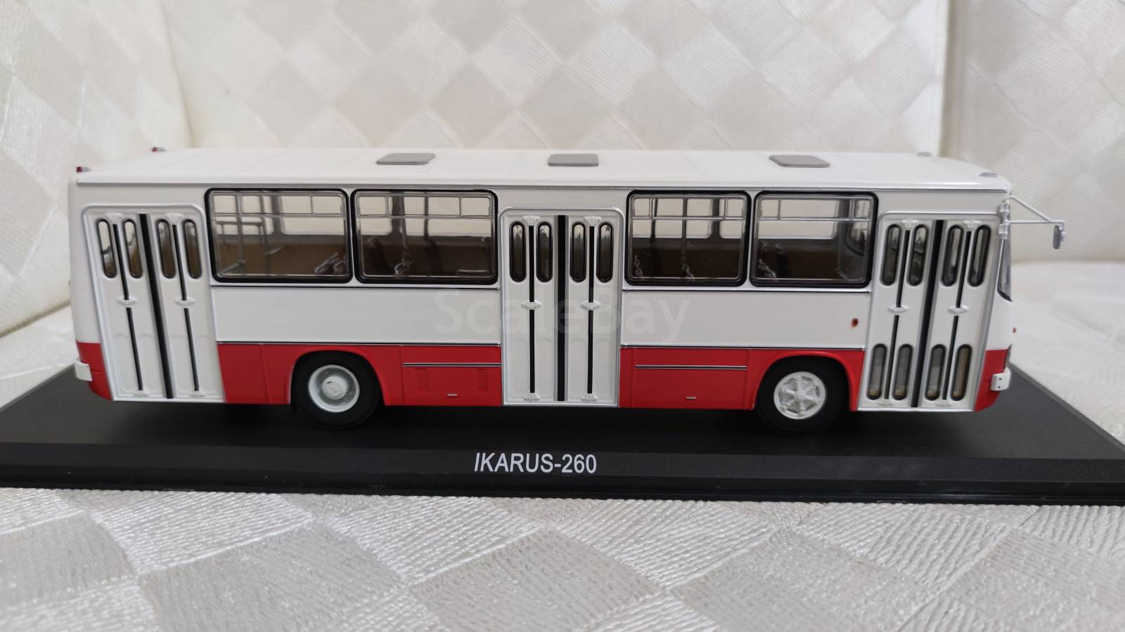 Ikarus 260 | Аукцион масштабных и сборных моделей