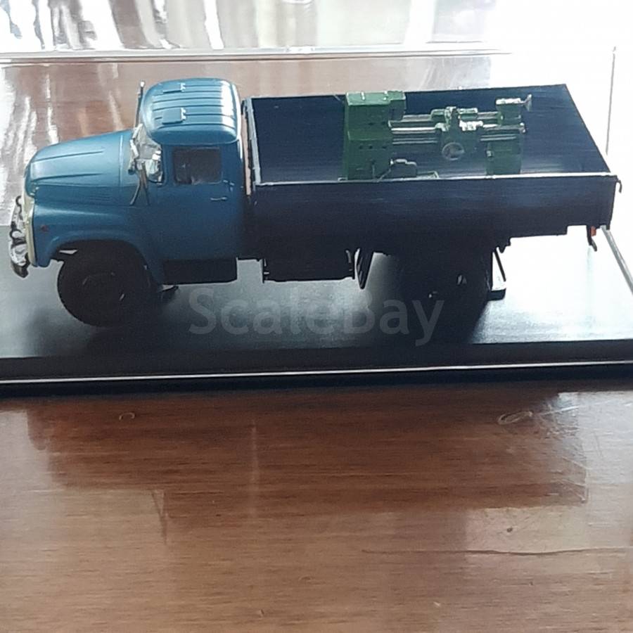 ЗИЛ-130 бортовой (+груз в кузове токарный станок) | Аукцион масштабных ...