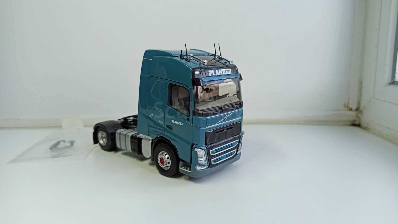 VOLVO FH | Аукцион масштабных и сборных моделей