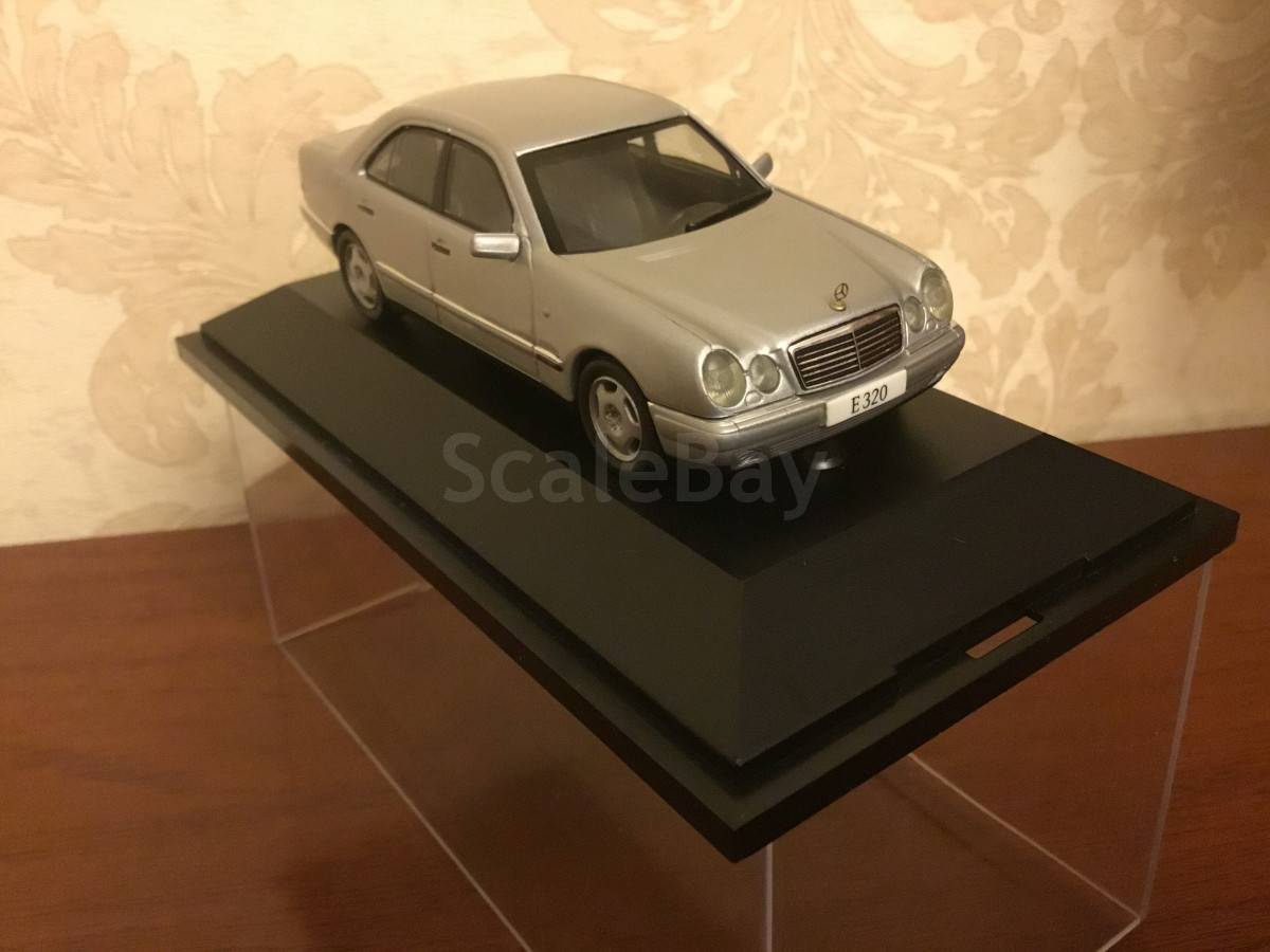 Модель автомобиля Mercedes Benz E320 W210 | Аукцион масштабных и ...