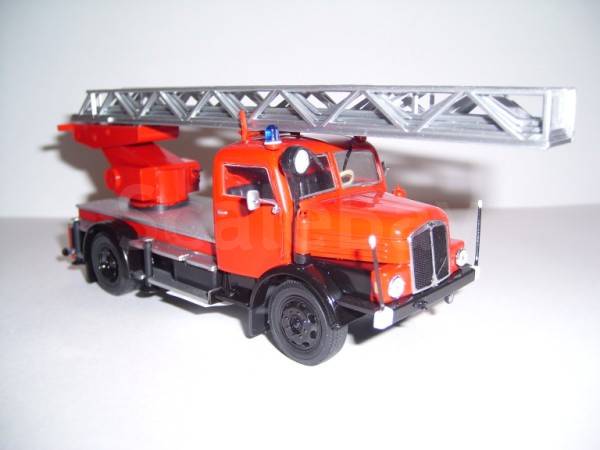 ИФА IFA S4000-1DL25 пожарная лестница Atlas | Аукцион масштабных и ...