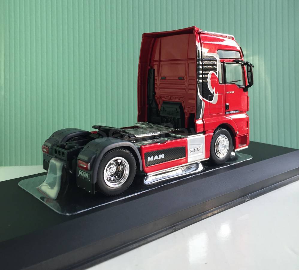 MAN TGX XXL Lion Pro Edition 2018 1:43 IXOmodels | Аукцион масштабных и ...