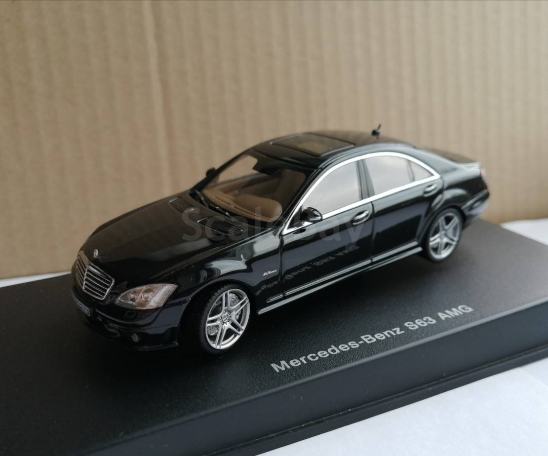 Mercedes benz S63 2005 AMG AutoArt | Аукцион масштабных и сборных моделей