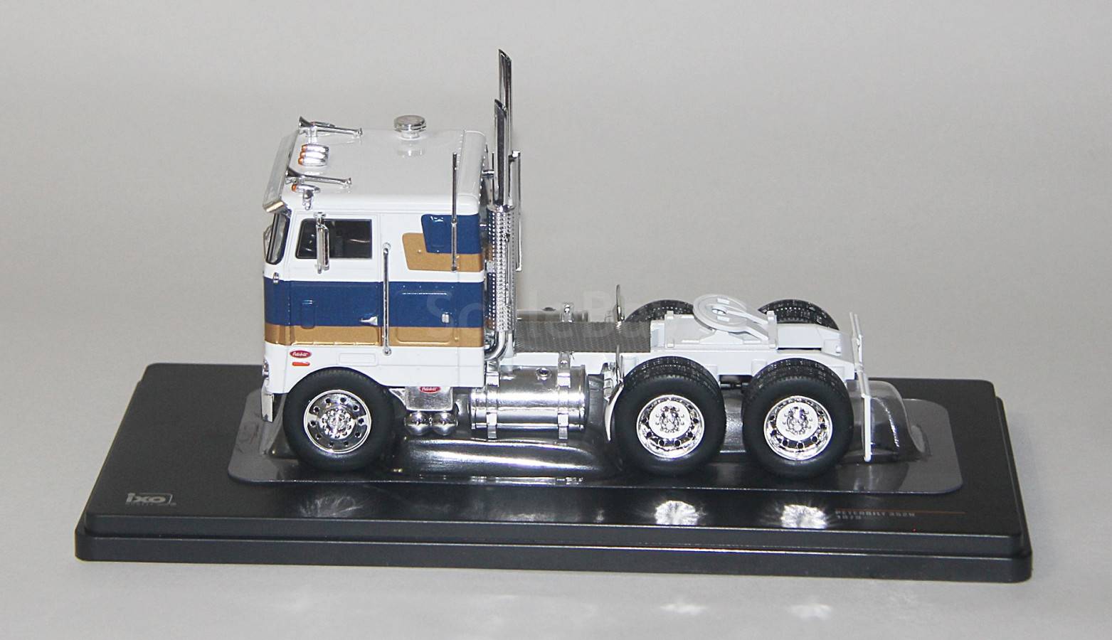 PETERBILT 352H 1979 White/Decorated.IXO. | Аукцион масштабных и сборных ...