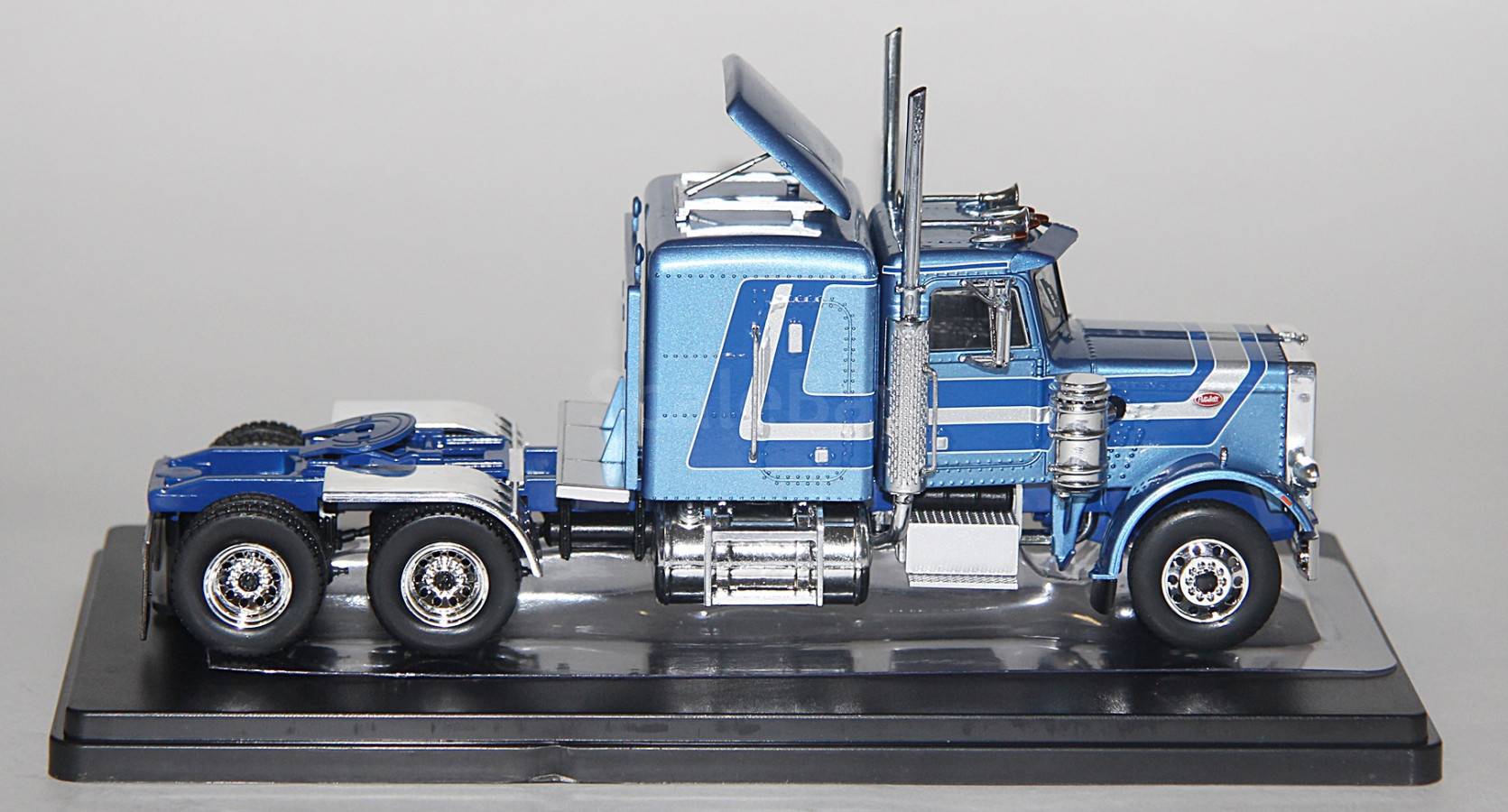 Peterbilt 359 1973 blue.IXO. | Аукцион масштабных и сборных моделей