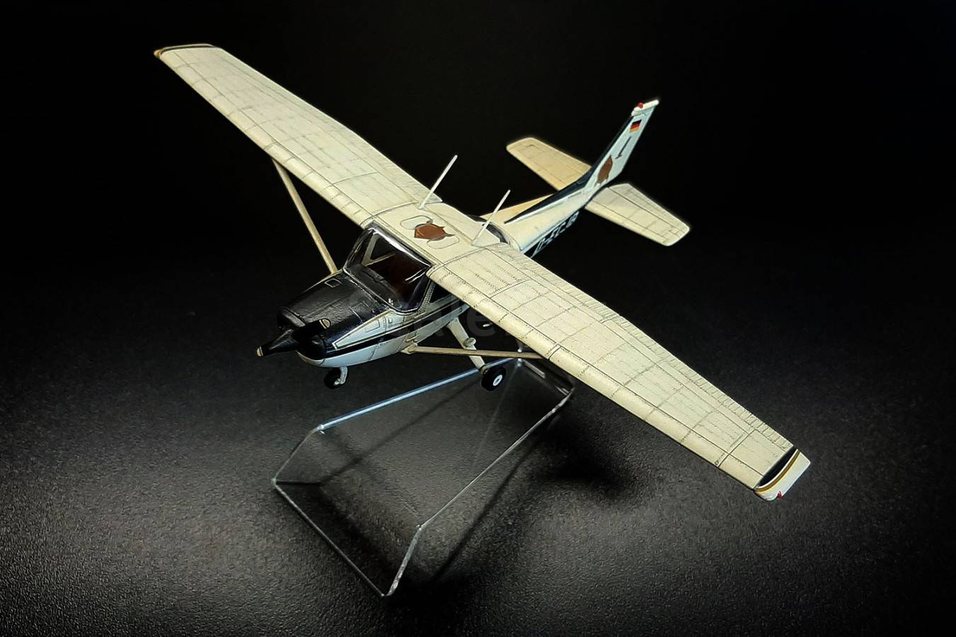 Цессна 172 Скайхок. Cessna 172 Skyhawk. Готовая модель самолета ...