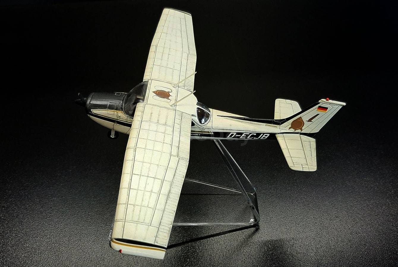 Цессна 172 Скайхок. Cessna 172 Skyhawk. Готовая модель самолета ...